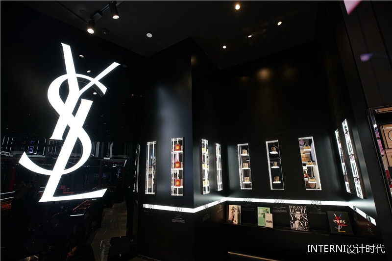 YSL首家#SPREAD THE LOVE#全球旗舰店广州揭幕 – INTERNI设计时代